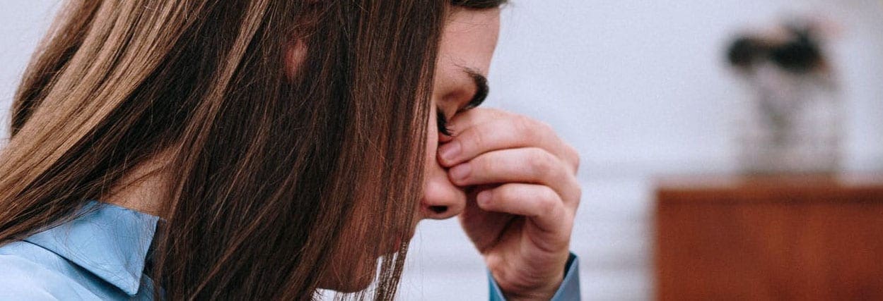 Calázio no olho: causa, sintomas e tratamentos | Lenscope