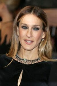 Rosto triângulo invertido: características e modelos indicados | Lenscope